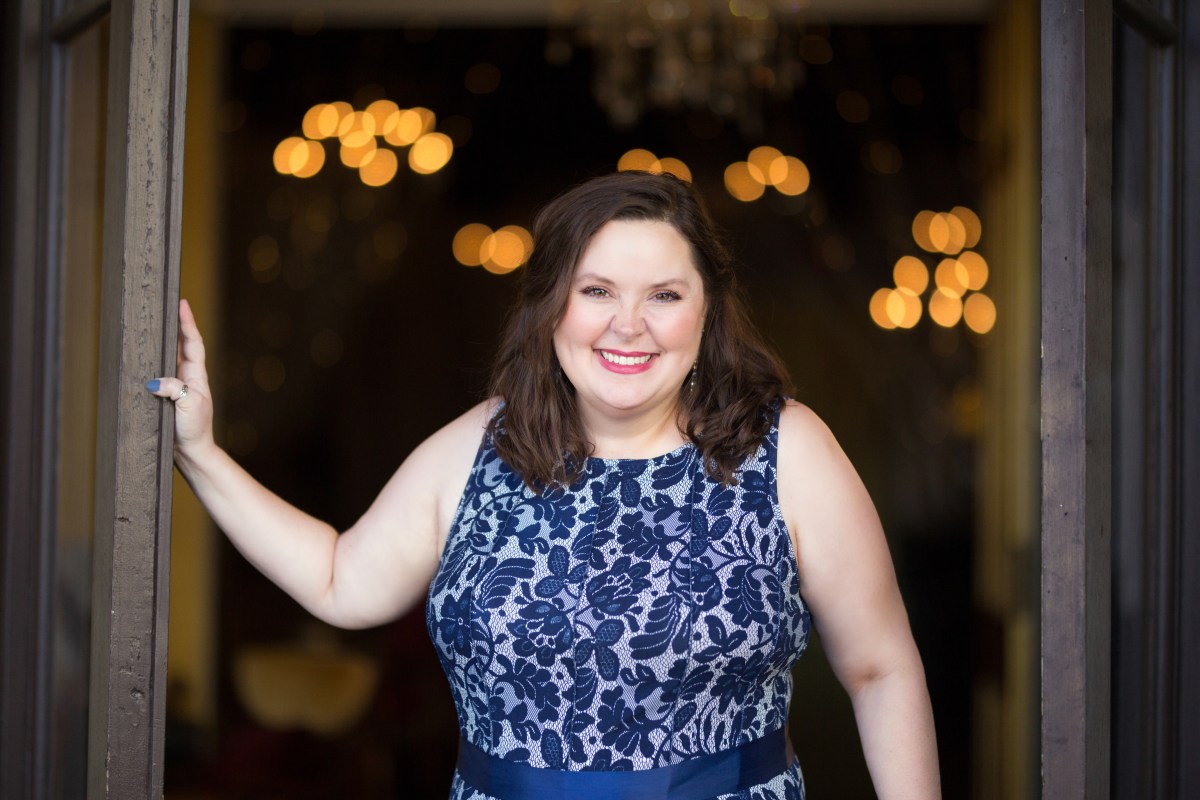 Lisa Holcomb – author
